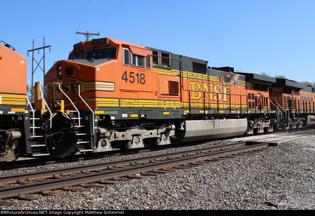 BNSF 4518